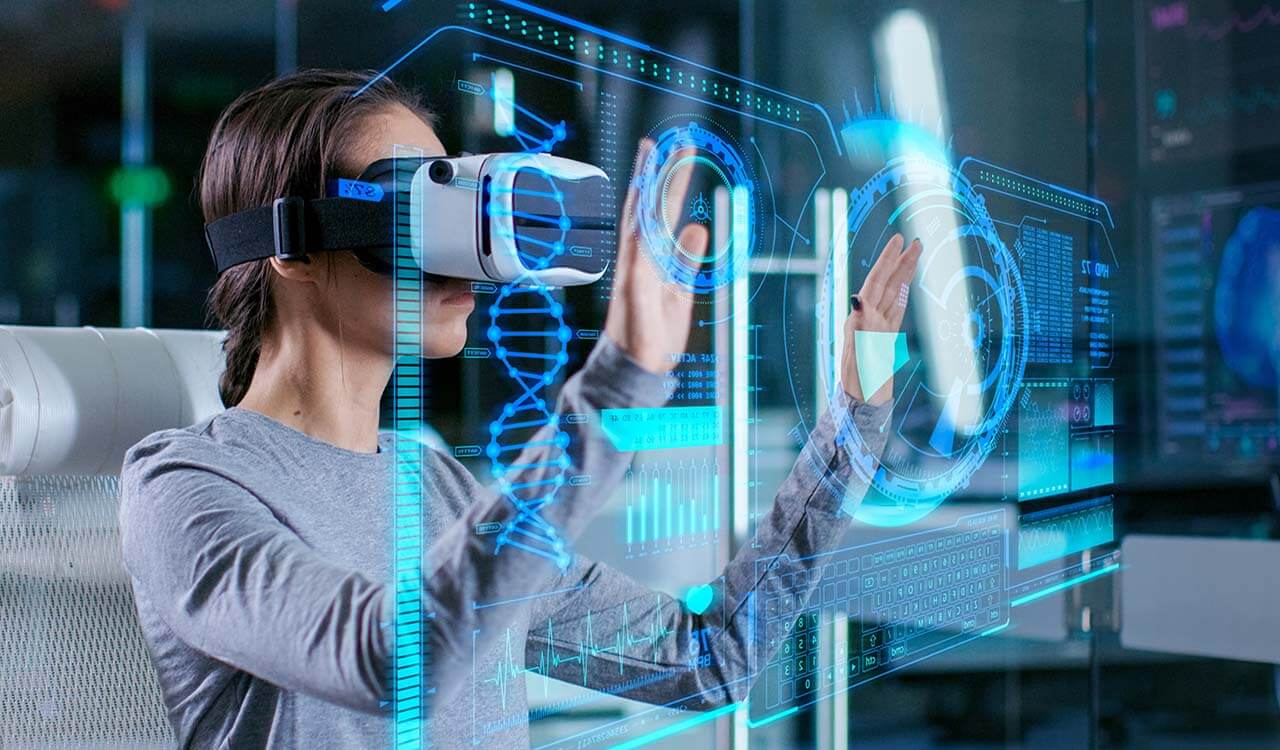 How Is Virtual Reality Helping Shape The New Age Leaders?