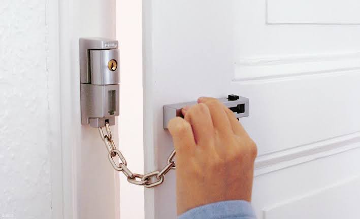 Discover Everything You Need to Know About Chain Door Closers